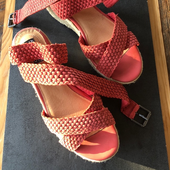 Adam Tucker | Shoes | Adam Tucker Me Too Sandal | Poshmark